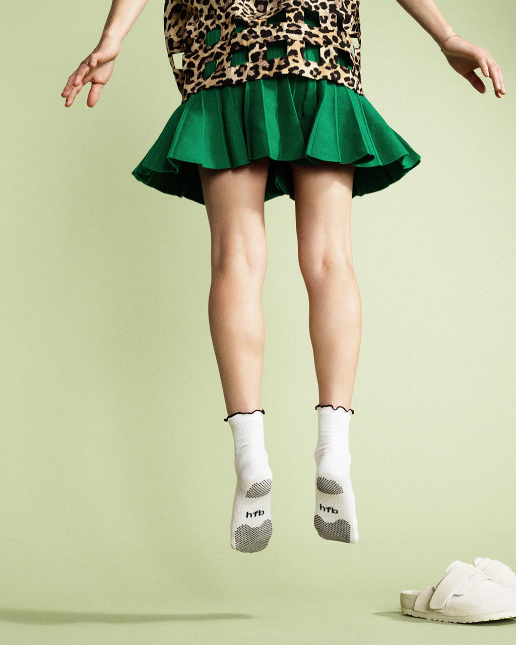 Thermal Ruffle Sporty Grip Crew Socks – ban.do